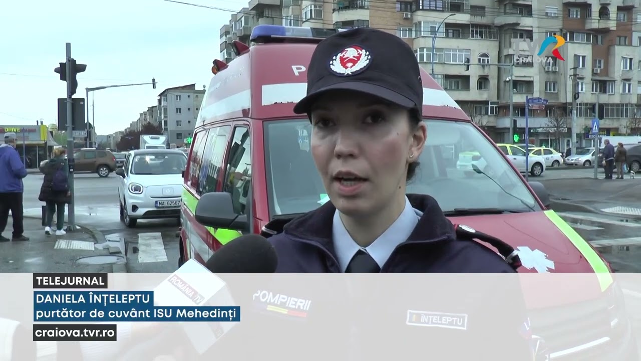 AMBULANȚĂ SMURD IMPLICATĂ ÎN ACCIDENT - Stiri - TVR Craiova